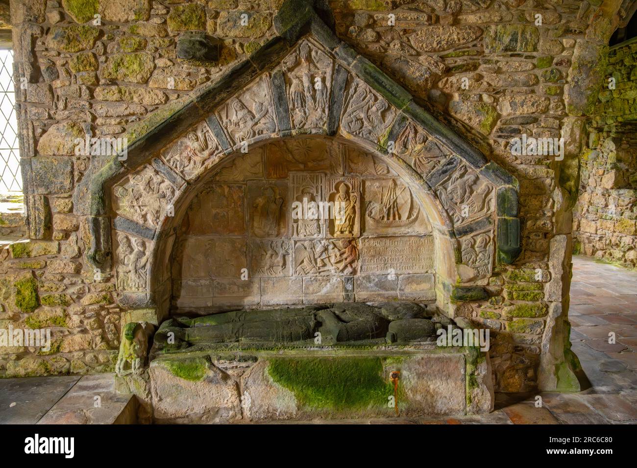 The Clan MacLeod grave in St Clement's Church Rodel Isle of Harris ...