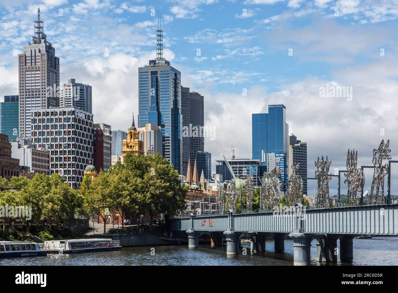 Sandridge Bridge over the Yarra River and Melbourne Cityscape Stock ...
