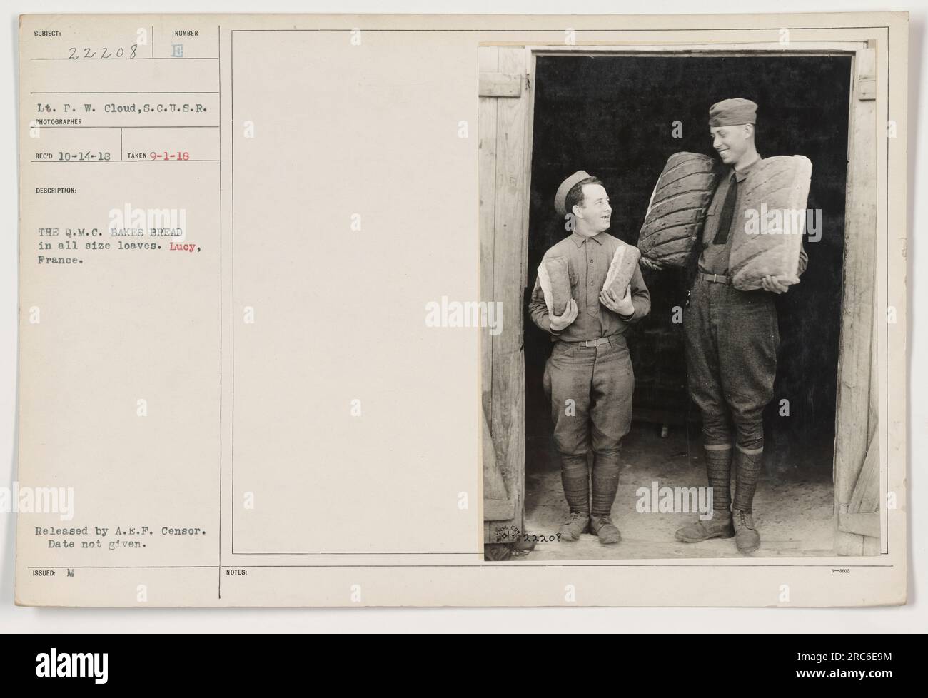 Soldiers from the Quartermaster Corps baking bread in various sizes at ...