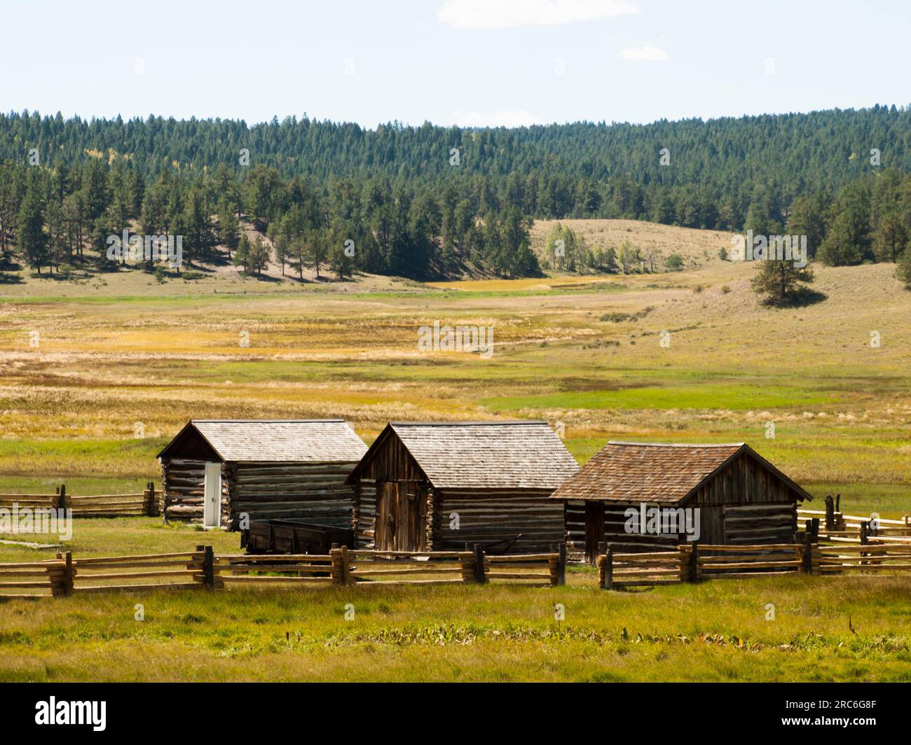 Rustic log cabin on the farm Stock Photo - Alamy