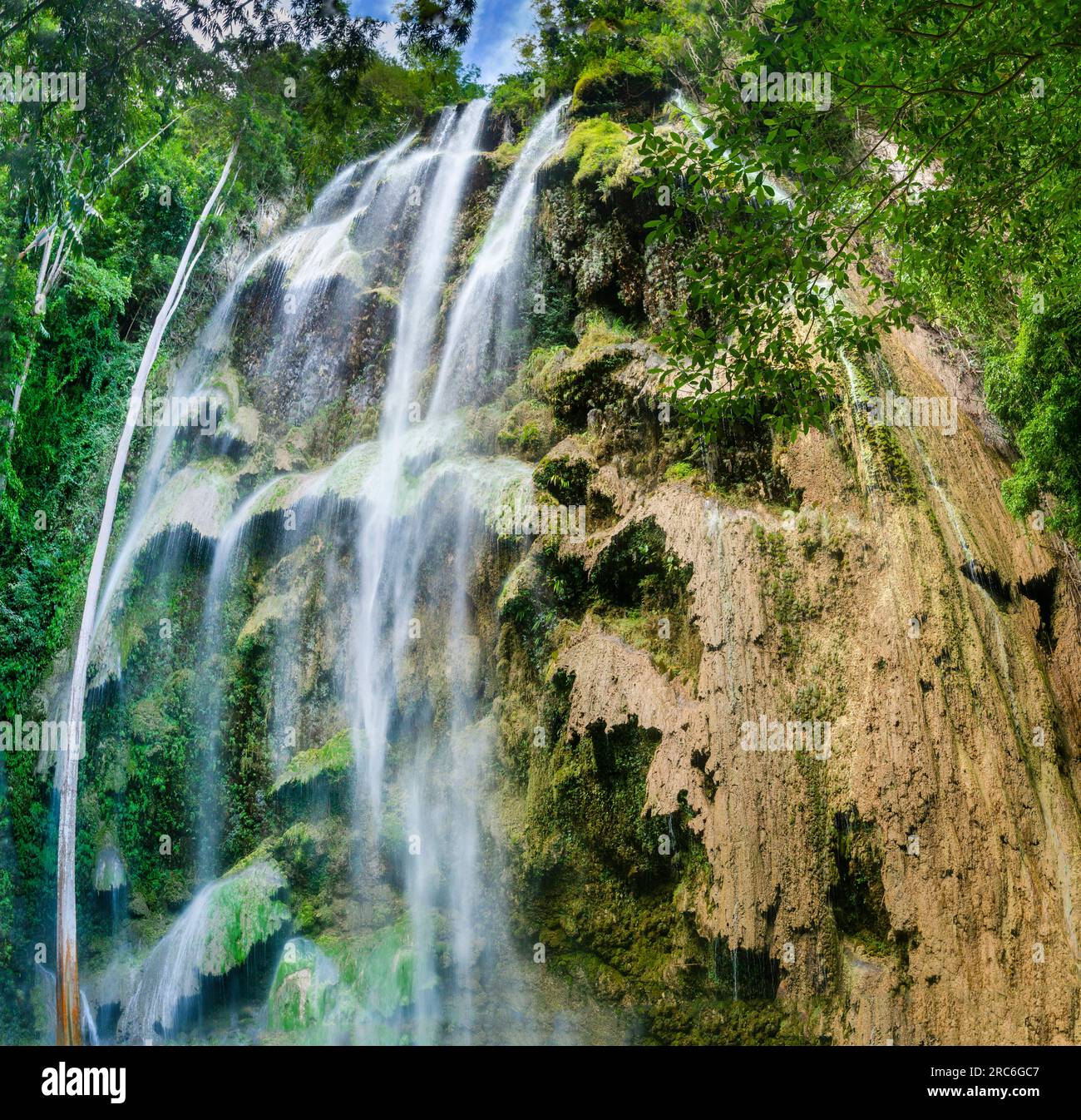 Tumalog falls hi-res stock photography and images - Alamy