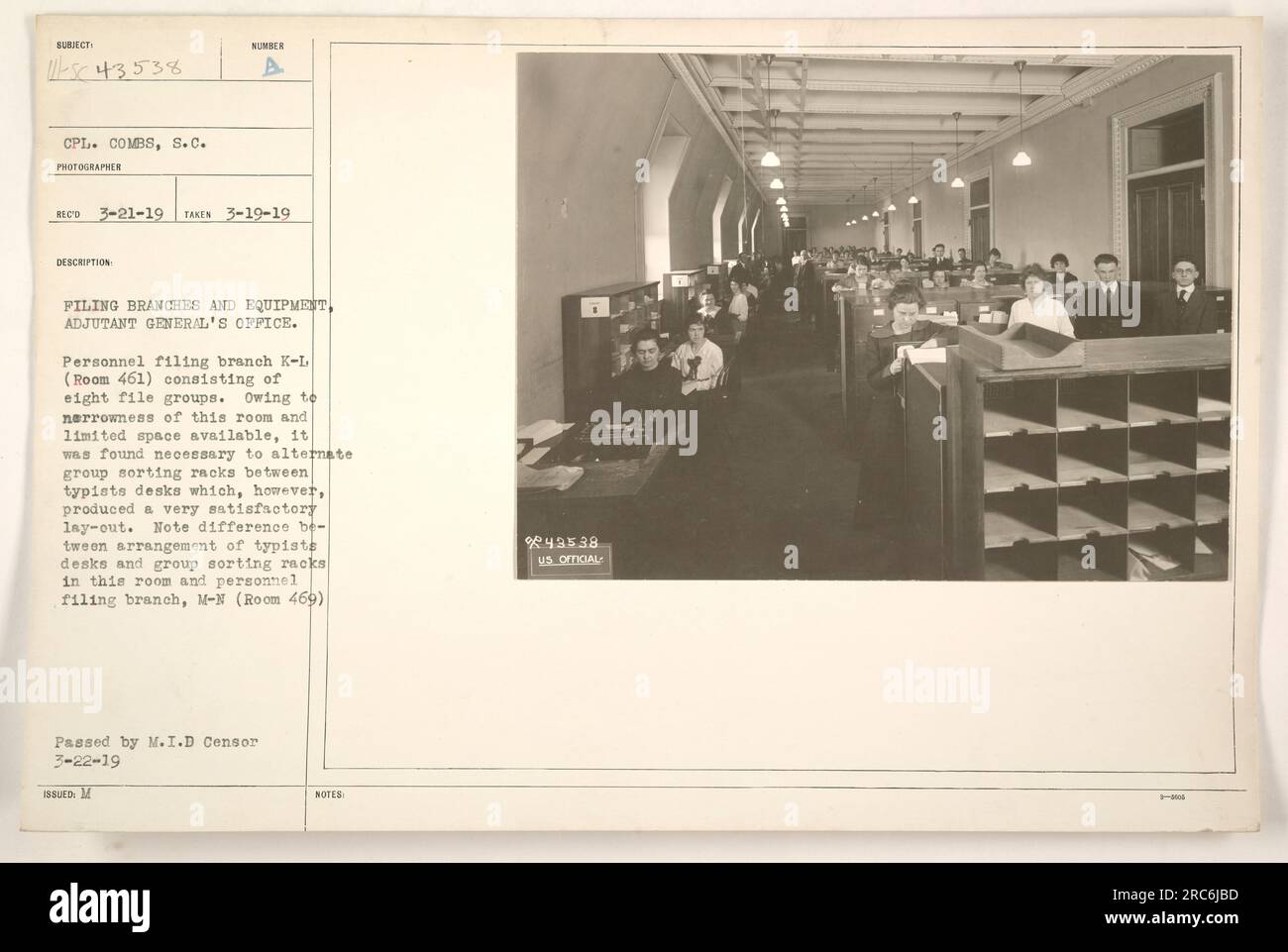 Group sorting racks hi-res stock photography and images - Alamy
