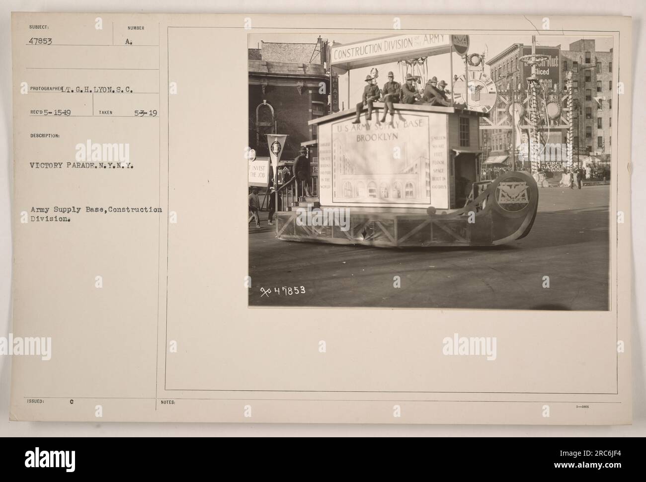 Soldiers from the Army Supply Base Construction Division participating ...