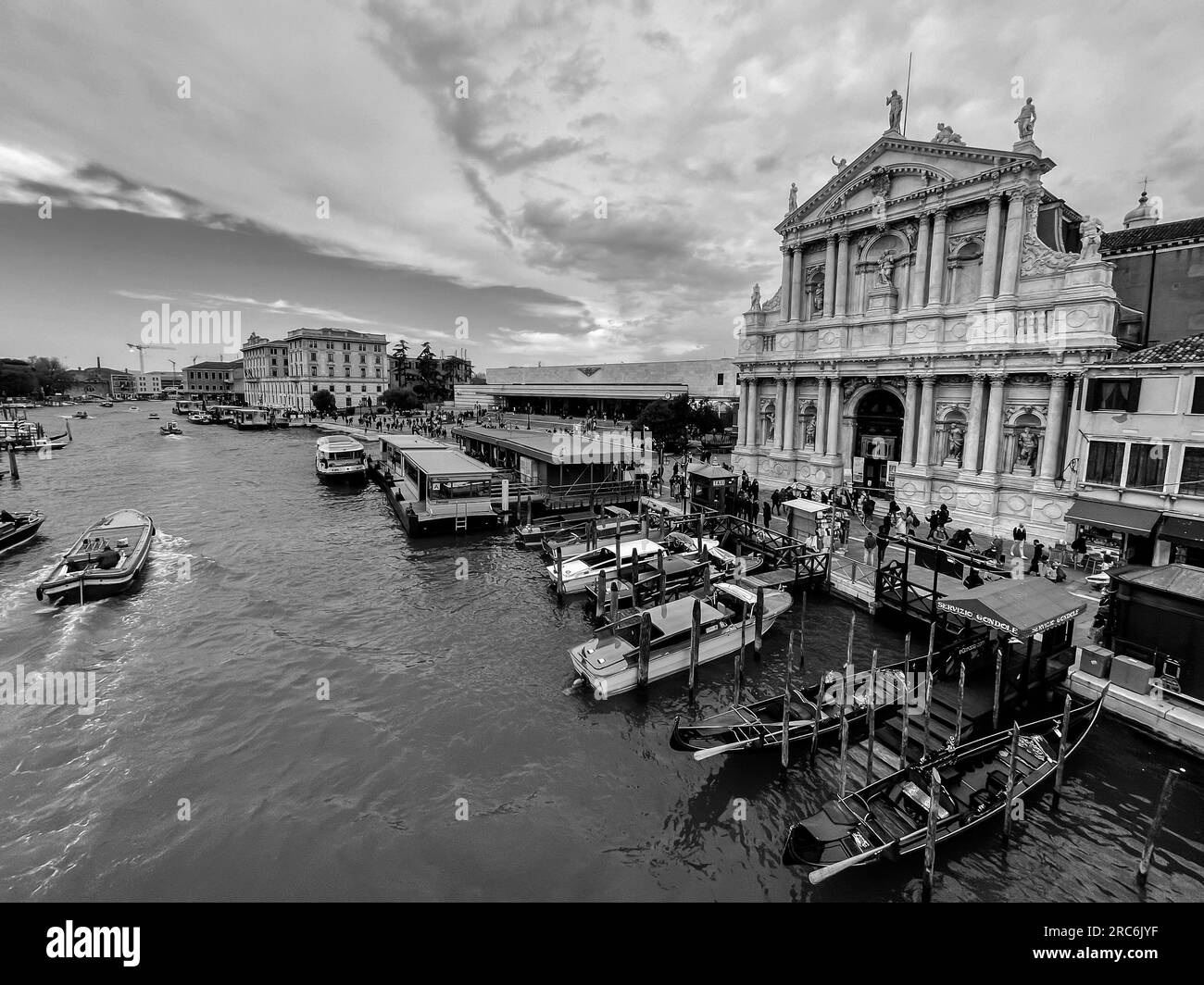 Di maria 2022 Black and White Stock Photos & Images - Alamy