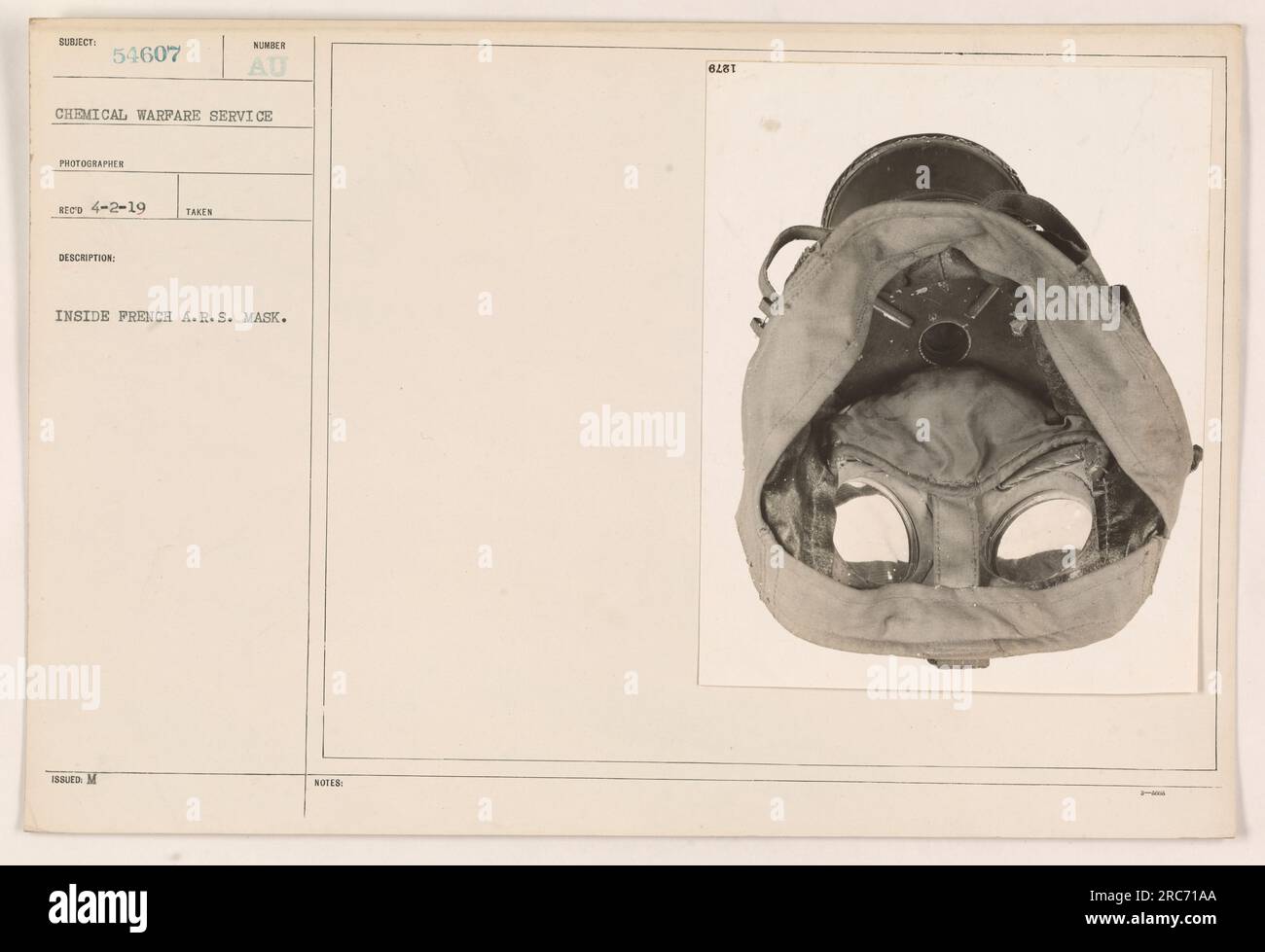 An American soldier inside a French A.R.S. (Anti-gas Respirator Service ...