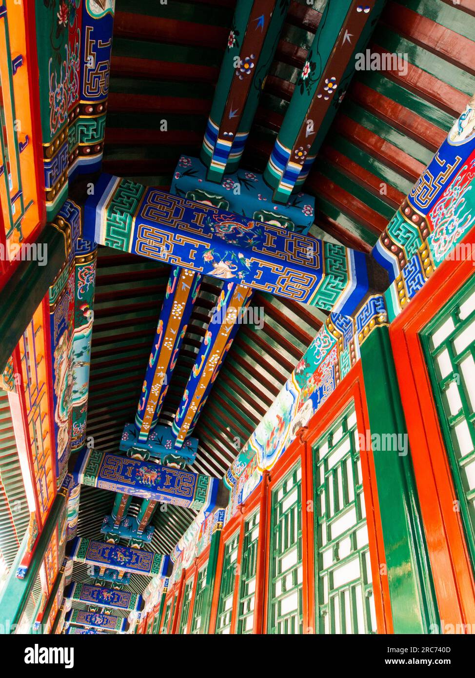Summer palace beijing ceiling hi-res stock photography and images - Alamy