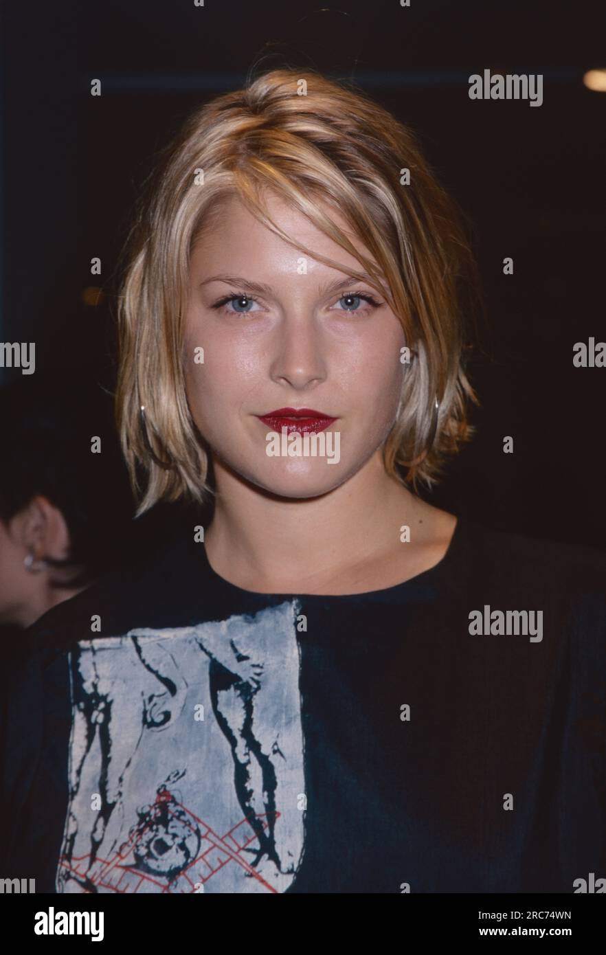 Ali larter 2002 hi-res stock photography and images - Alamy