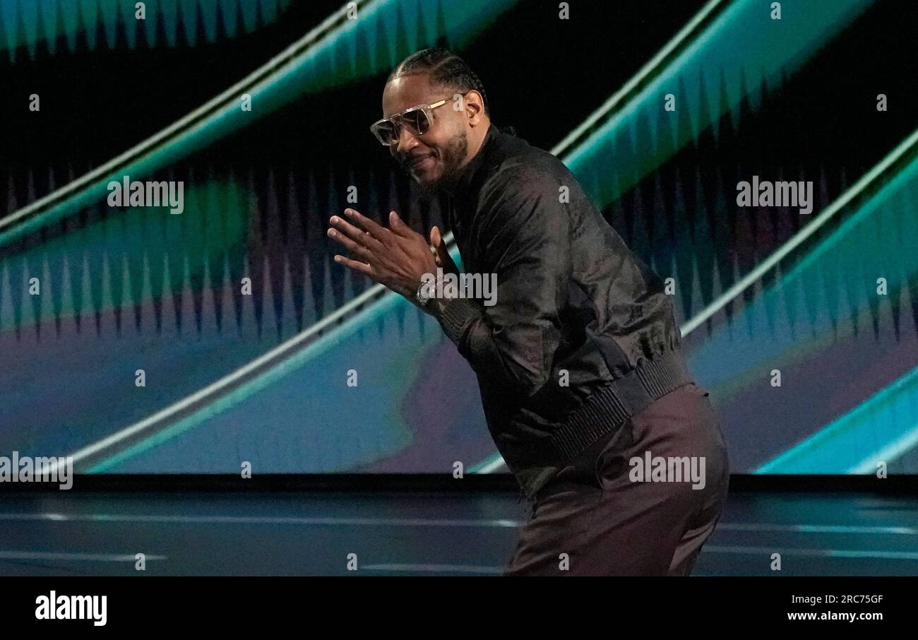 Former NBA basketball player Carmelo Anthony walks on stage at the ESPY ...