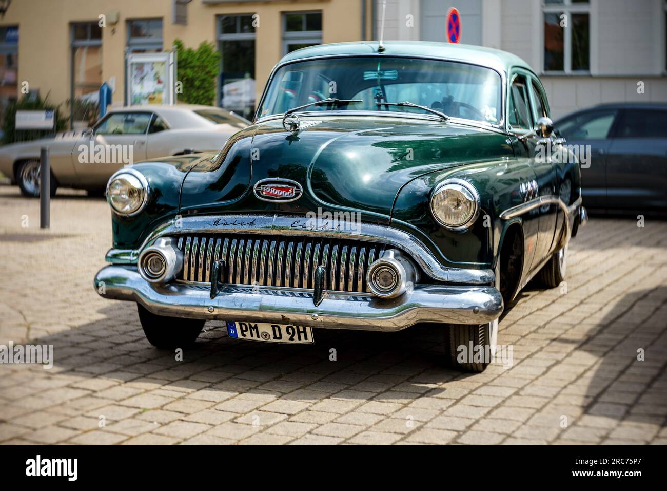 Buick super eight sedan hi-res stock photography and images - Alamy