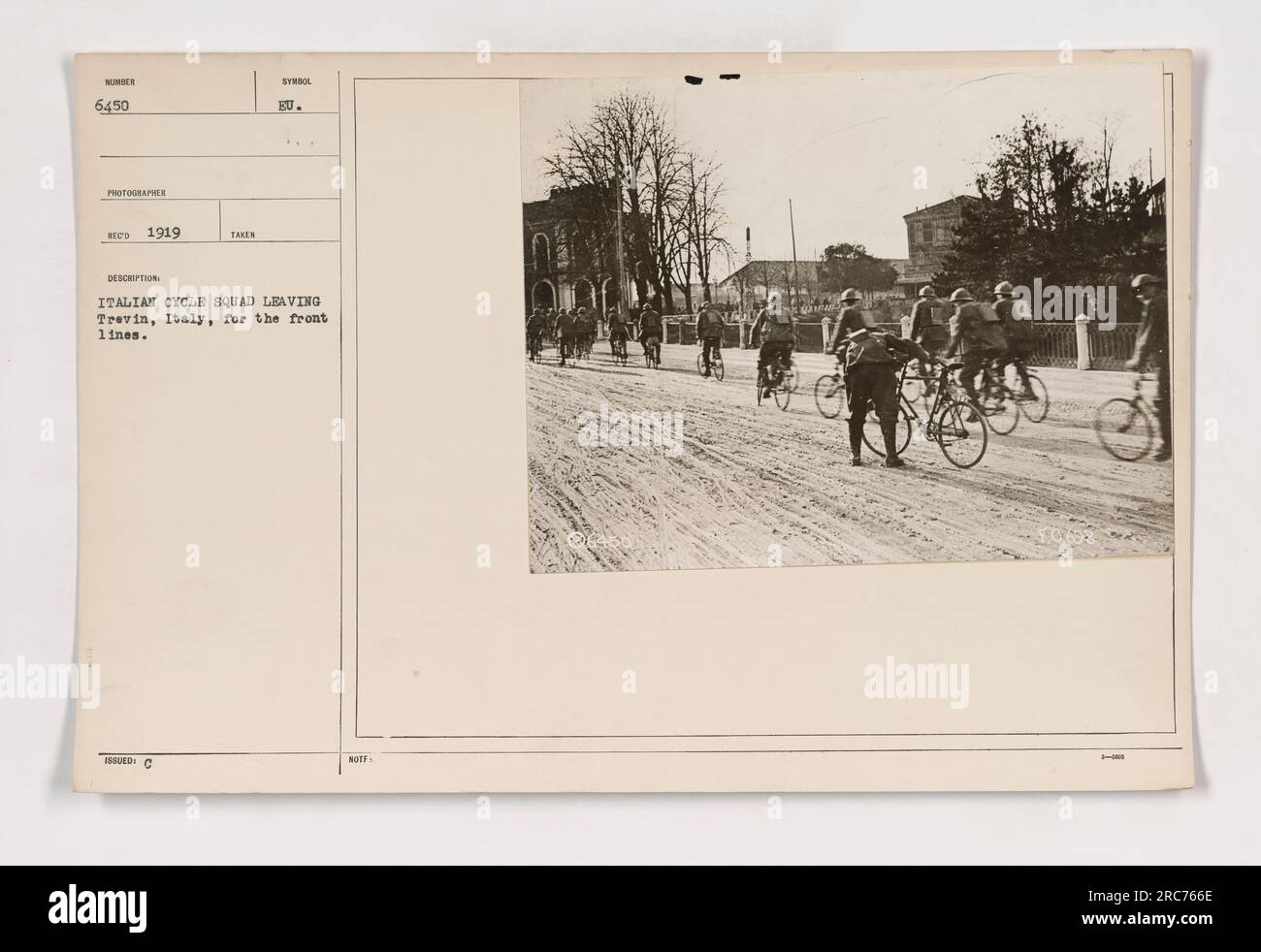 Italian cycle squad leaving Trevin, Italy, to join the front lines ...