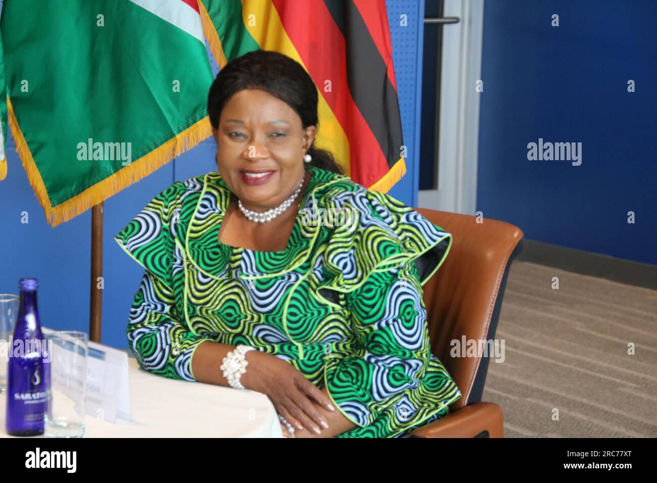 First lady of the republic of malawi hi-res stock photography and ...