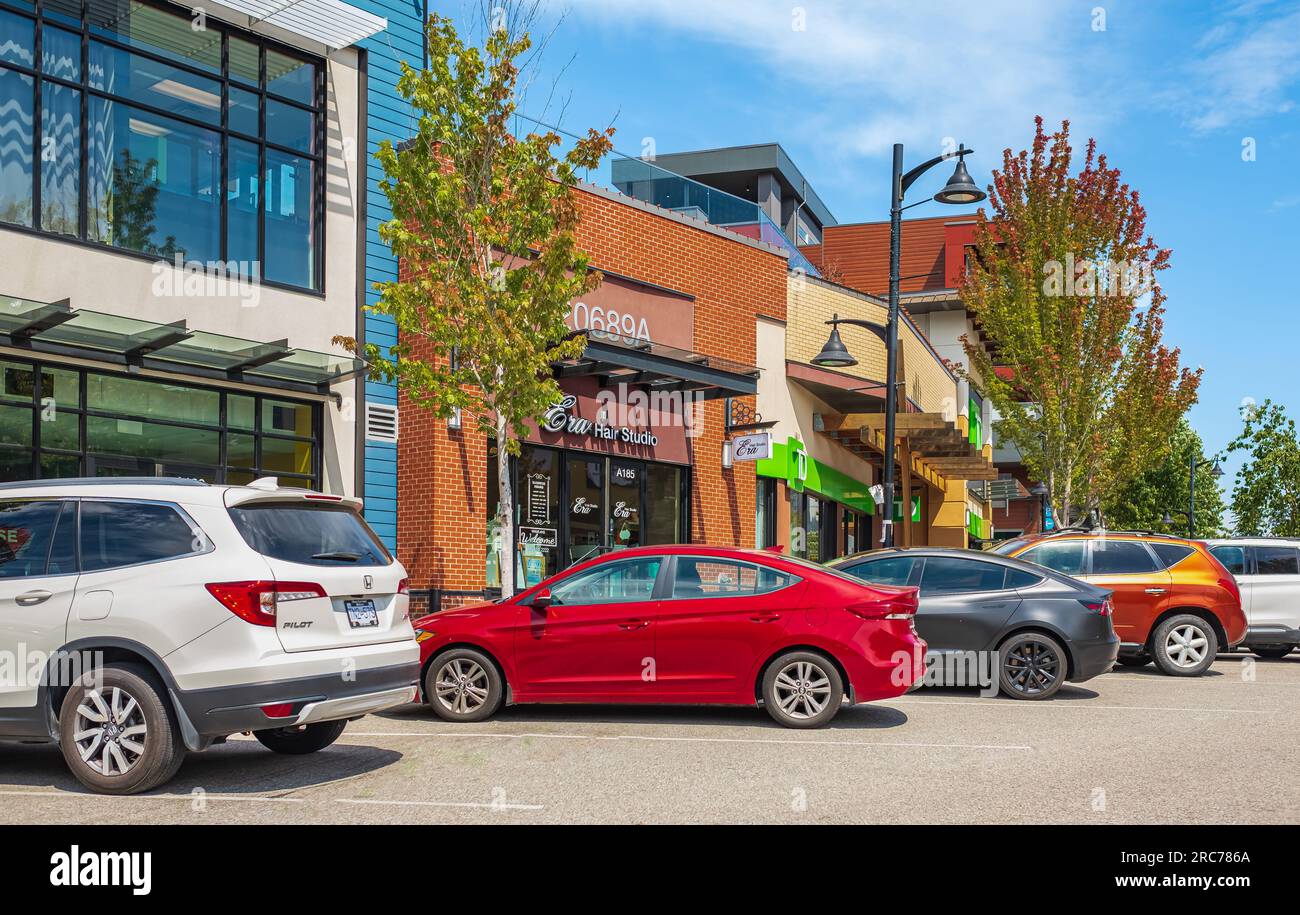 Cars standing on outdoor parking hi-res stock photography and images ...