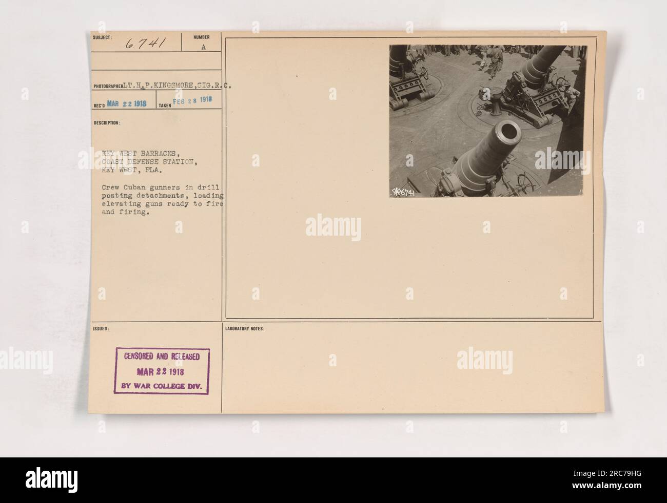 Loading elevating guns ready to fire hi-res stock photography and ...