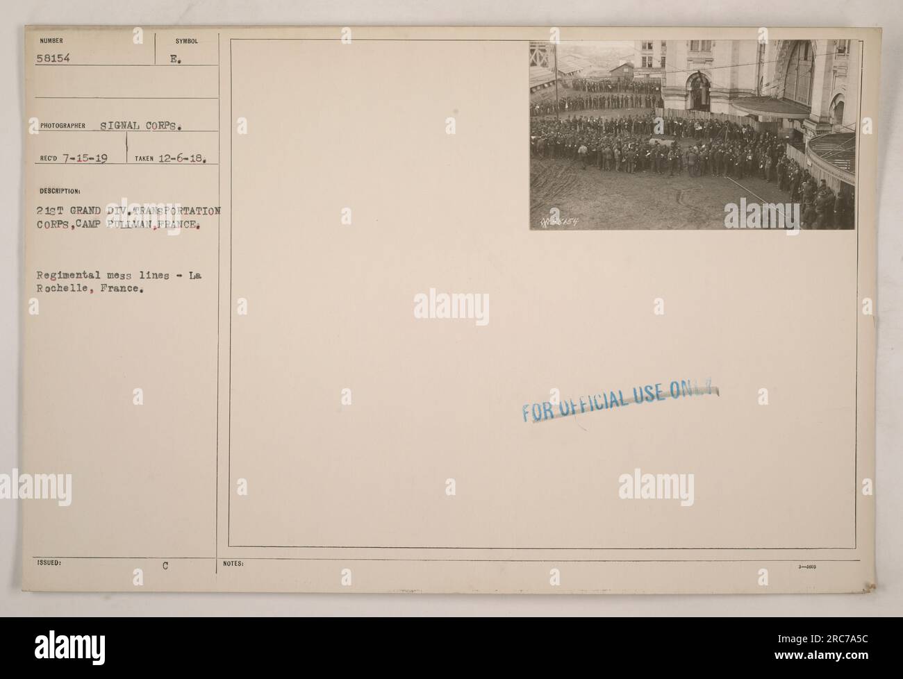 Regimental mess lines at Camp Pullman, France, during World War One ...