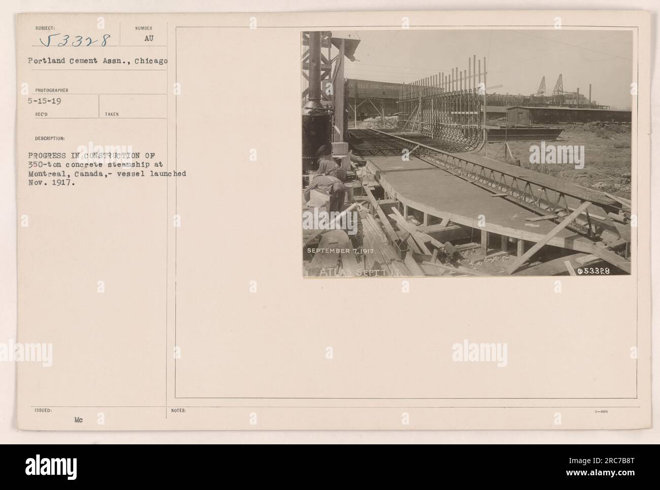 Vessel launc hi-res stock photography and images - Alamy