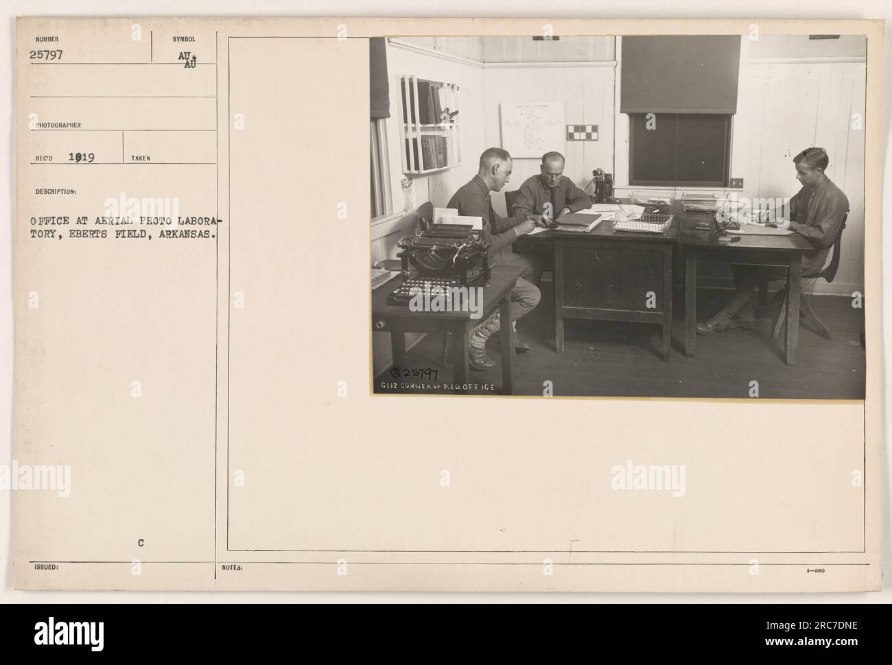 Lab desk aerial research hi-res stock photography and images - Alamy