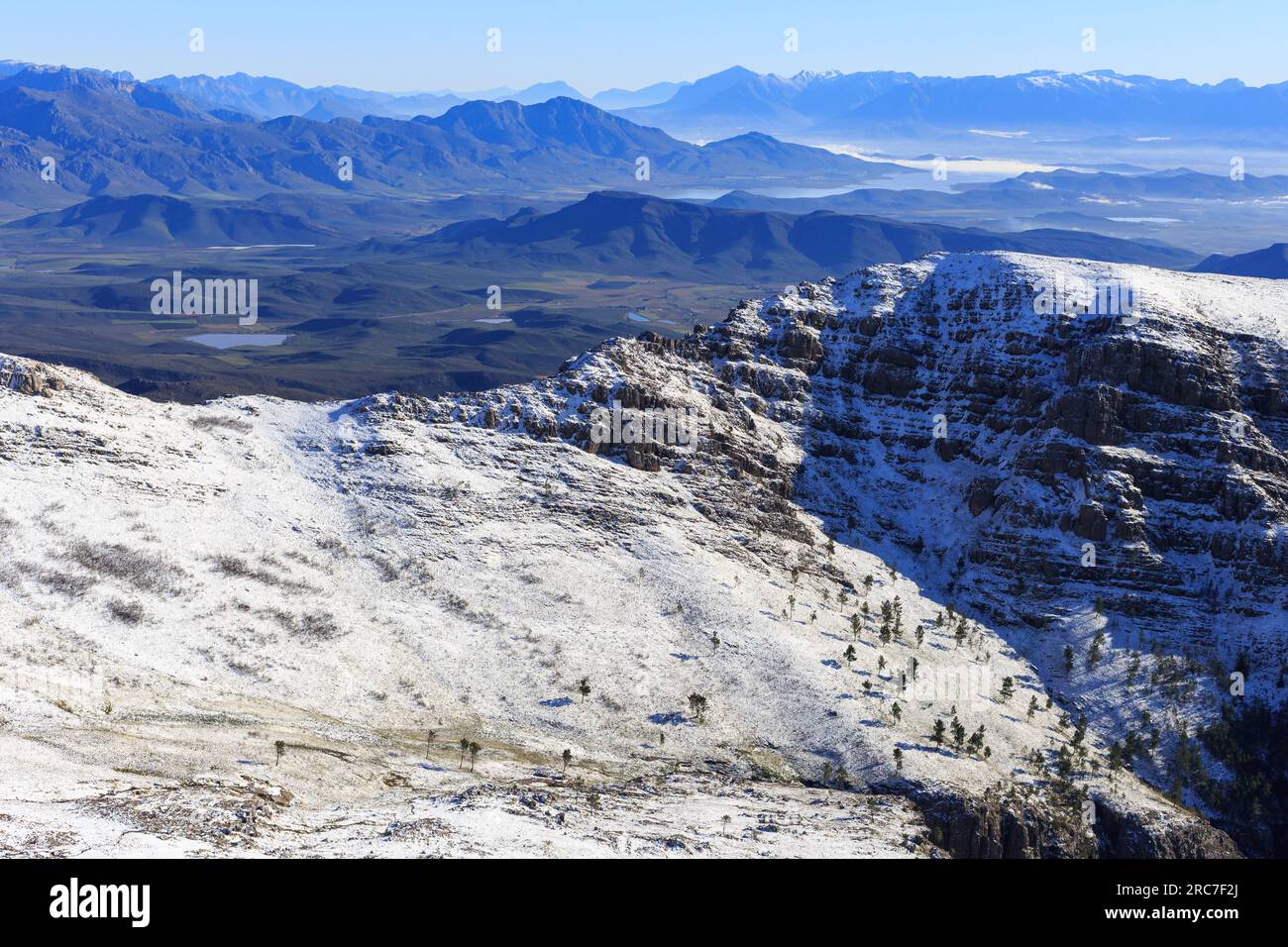 Cape Fold mountains, photographed during a July winter 2023 Stock Photo ...