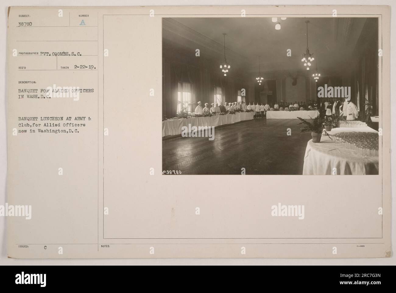 Navy officers club hi-res stock photography and images - Alamy