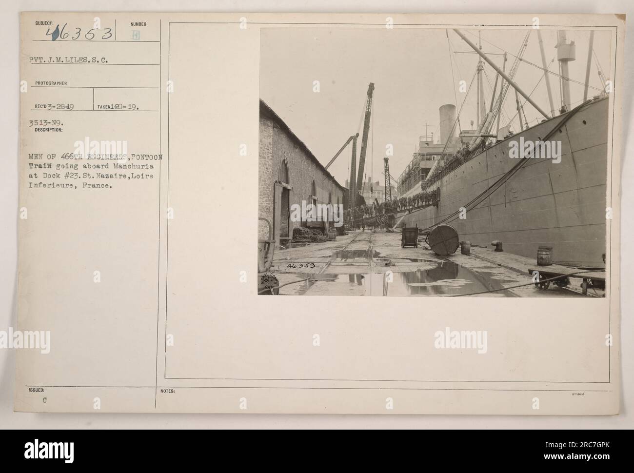 Members of the 466th Engineers, Pontoon Train boarding the Manchuria at ...