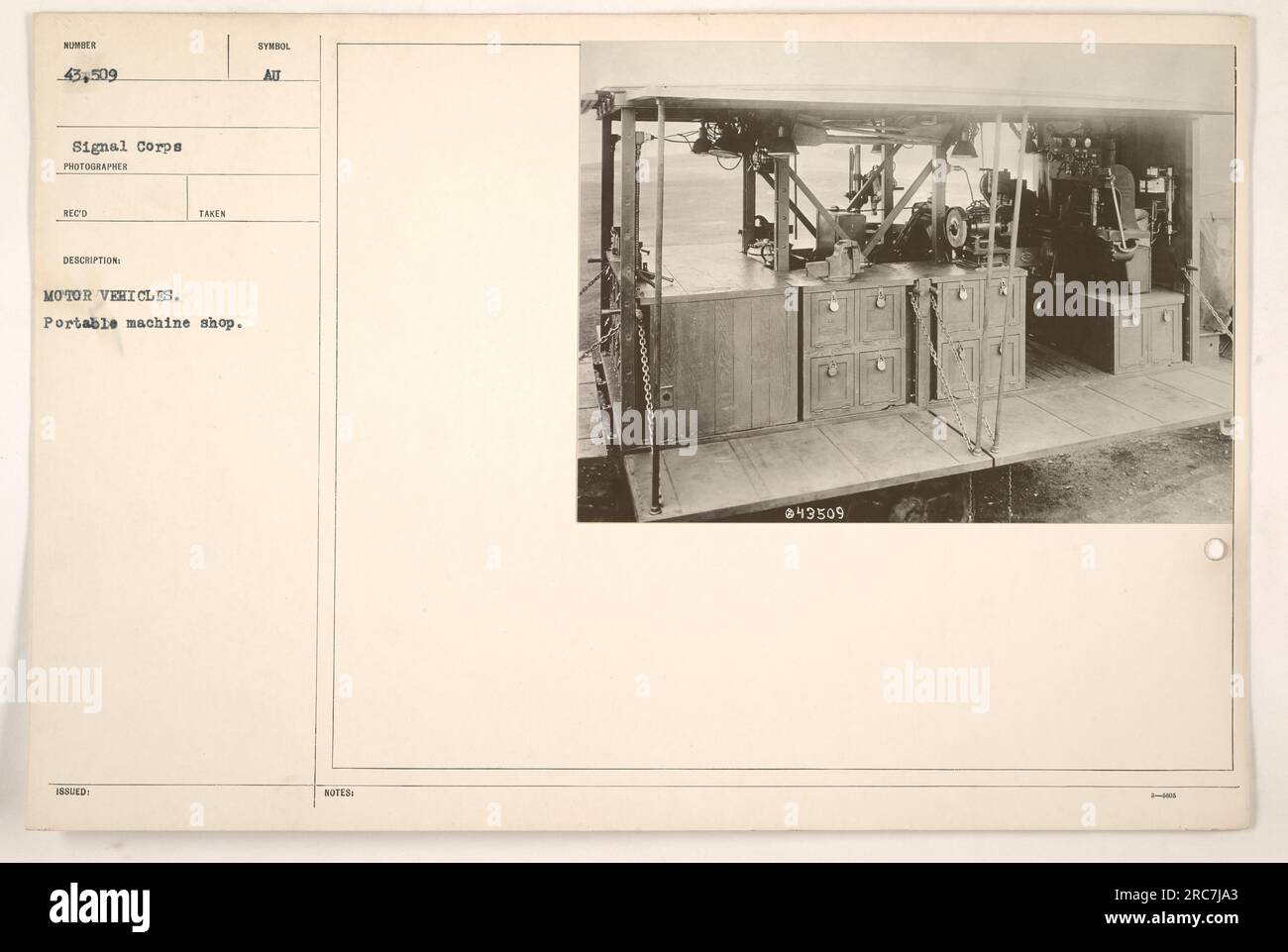 War machine repairs hi-res stock photography and images - Alamy