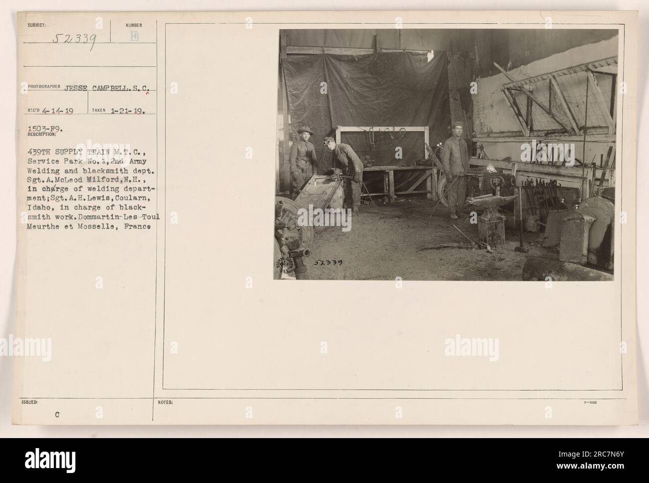 Army blacksmith hi-res stock photography and images - Alamy