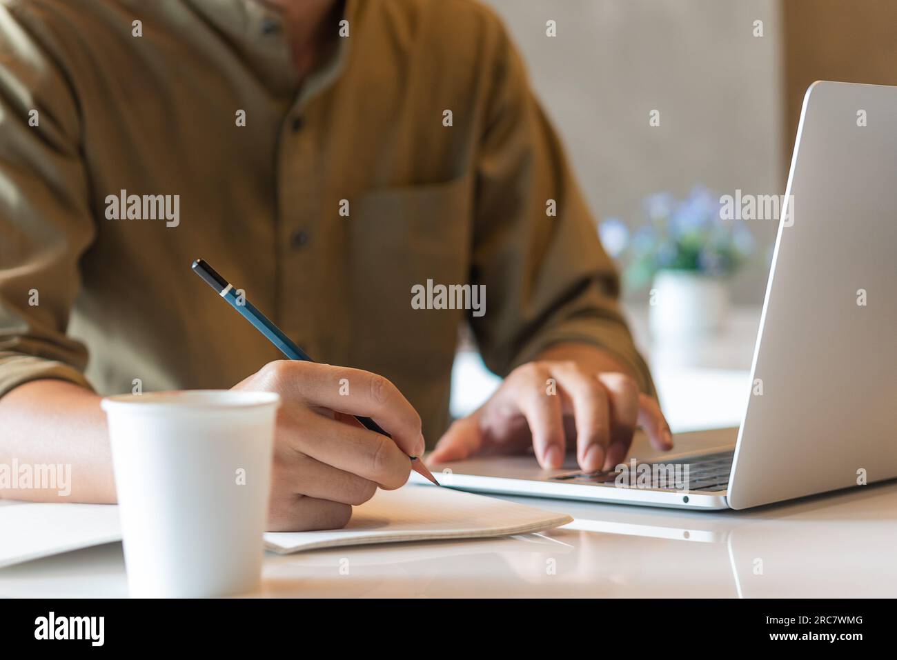 Workstation typing hi-res stock photography and images - Alamy