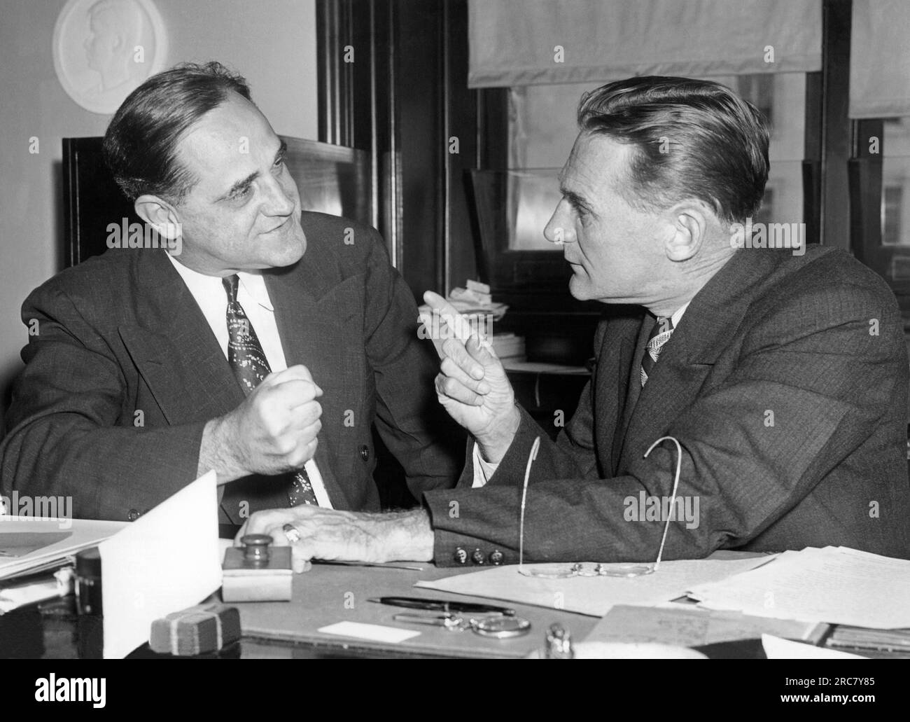 Arms r Black and White Stock Photos & Images - Alamy