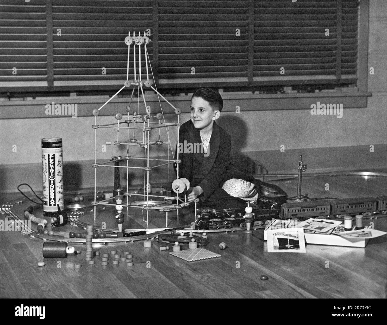 Tinker toy hi-res stock photography and images - Alamy