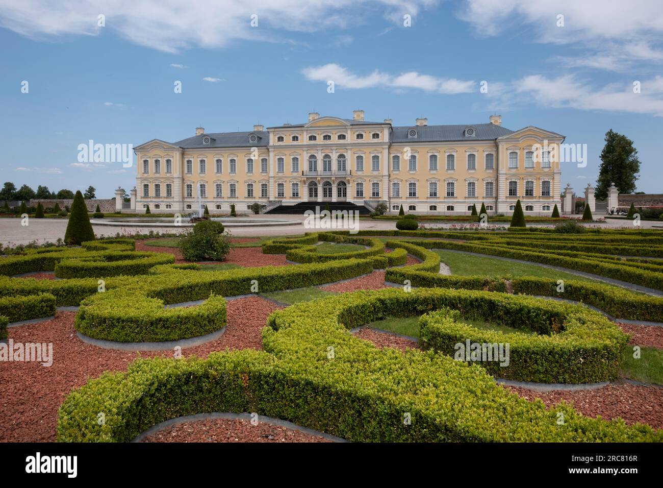 Historic baroque palace balcony hi-res stock photography and images - Alamy