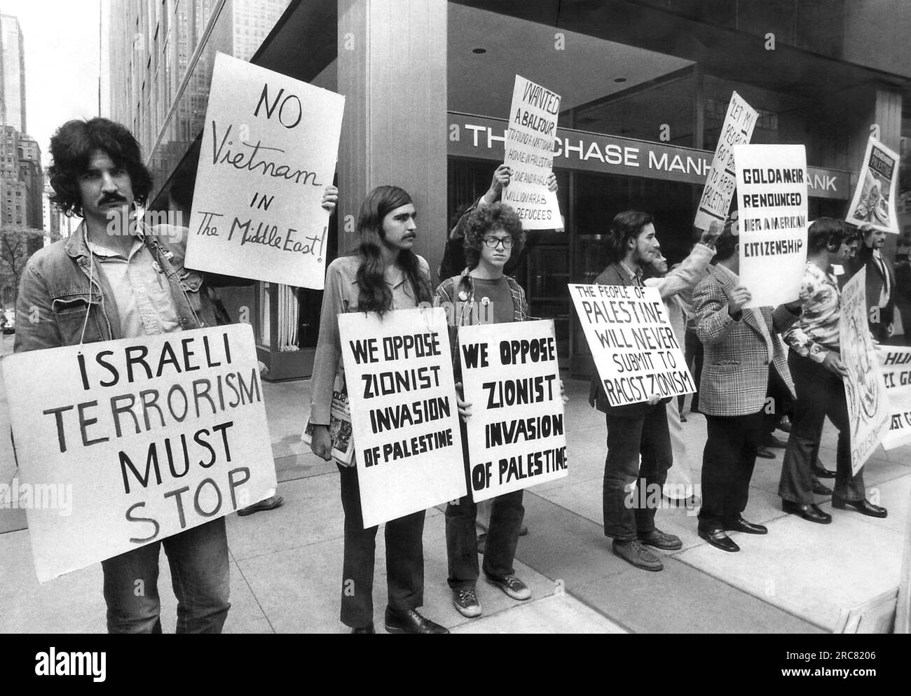 Palestine protests 1970's hi-res stock photography and images - Alamy