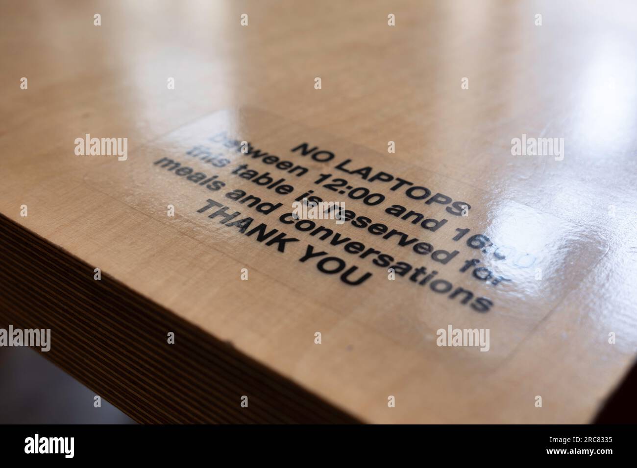Information desk sign interior hi-res stock photography and images - Alamy