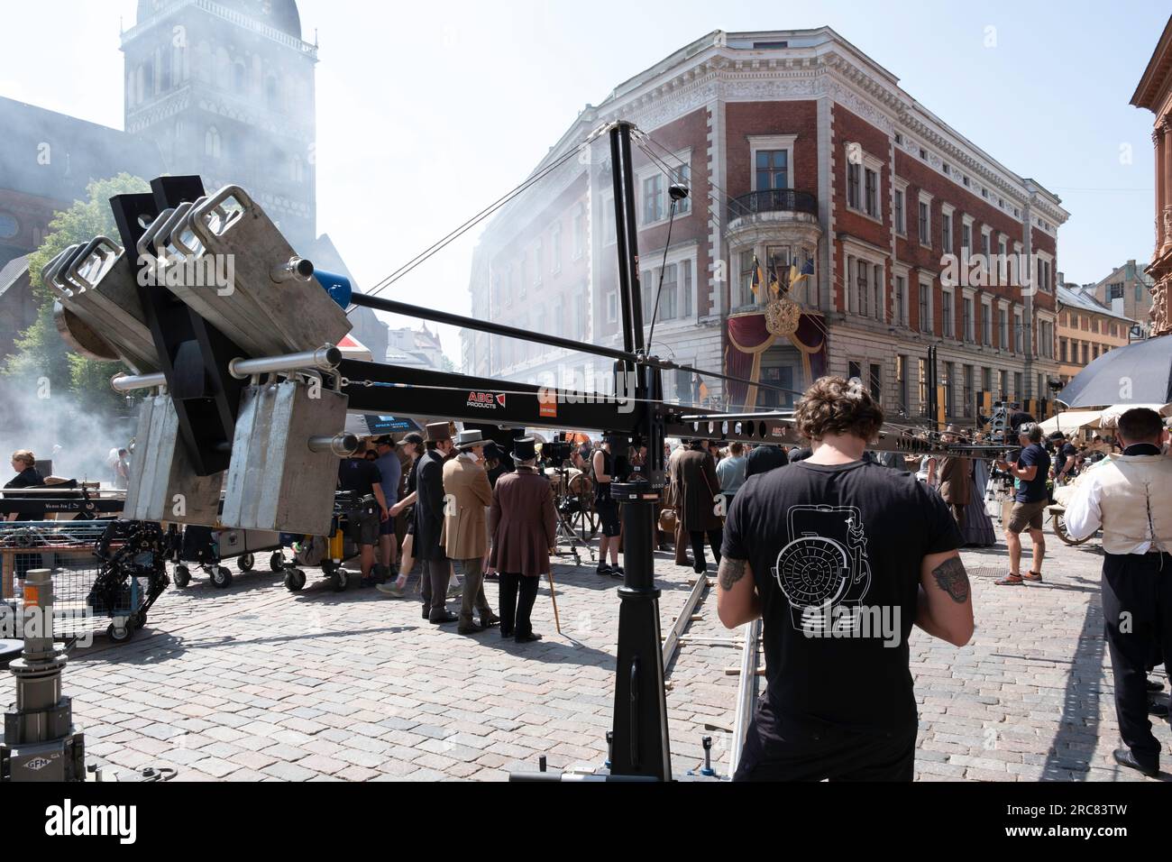 Cameraman camera during filming filmmaking hi-res stock photography and ...