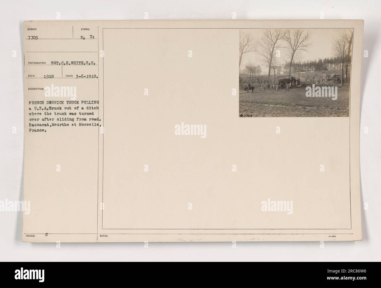 French derrick truck hi-res stock photography and images - Alamy