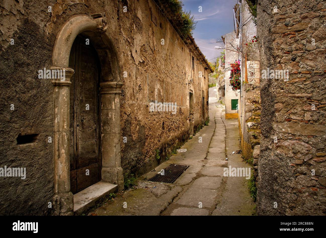 Palazzo nobiliare hi-res stock photography and images - Alamy