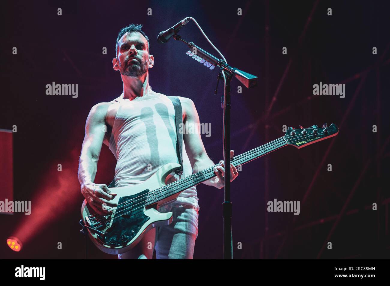 English bassist hi-res stock photography and images - Alamy