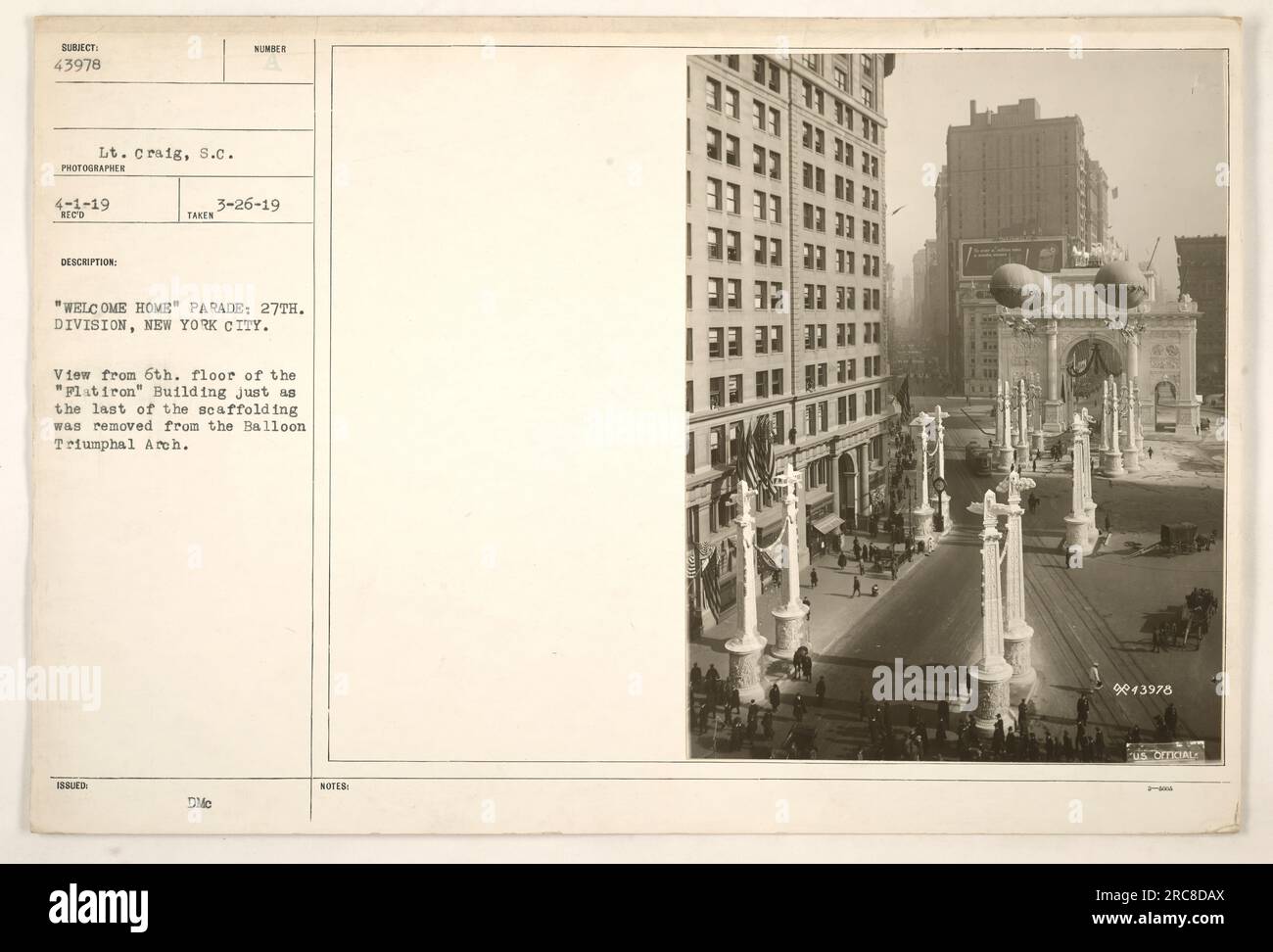 Balloon triumphal arch hi-res stock photography and images - Alamy