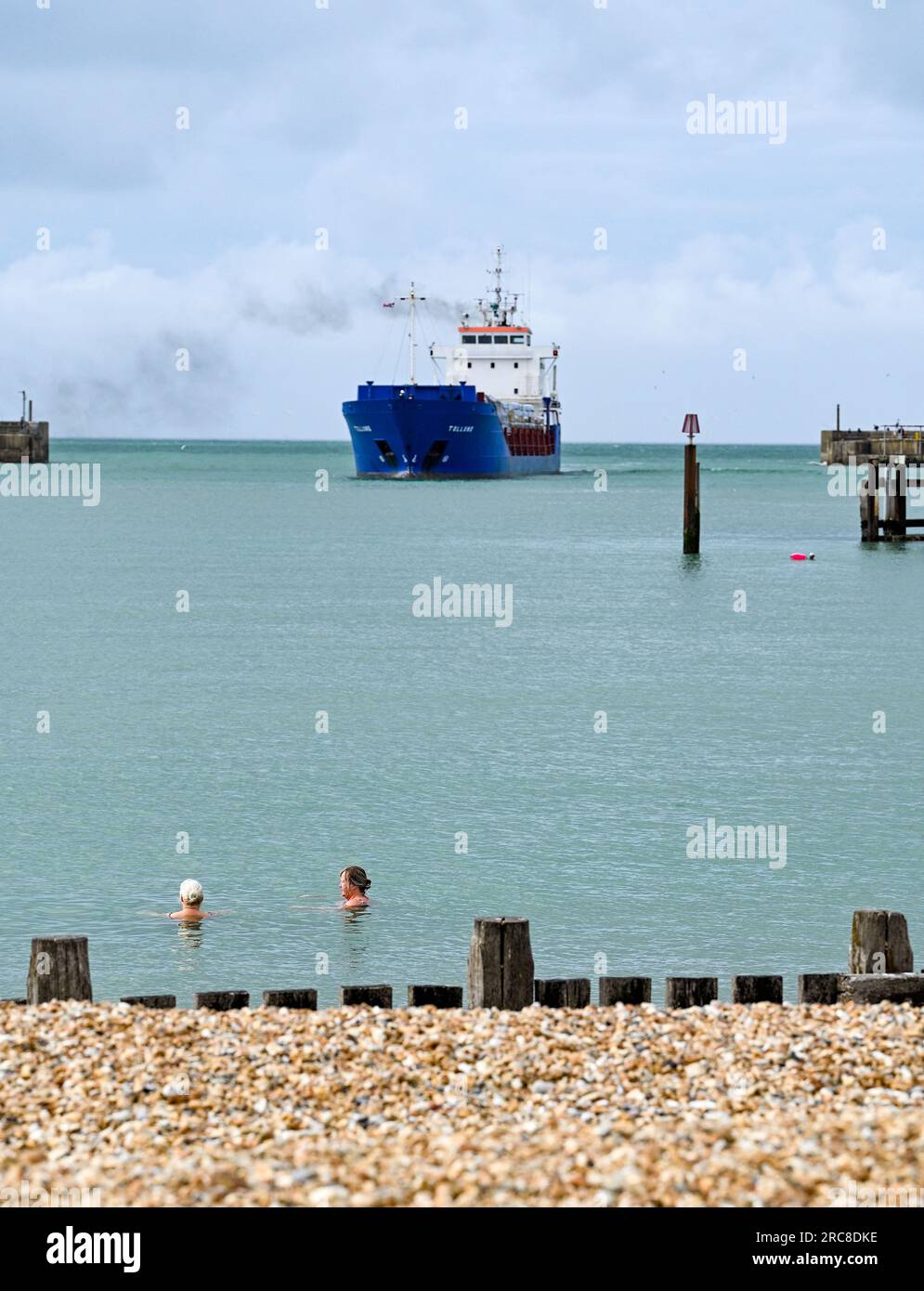 Air pollution uk ports hi-res stock photography and images - Alamy