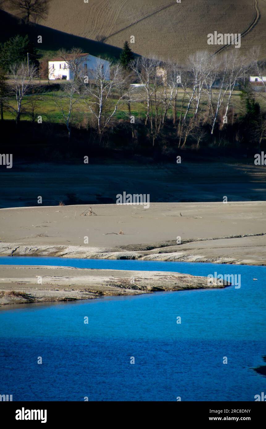 il lago di Mercatale in secca Stock Photo - Alamy