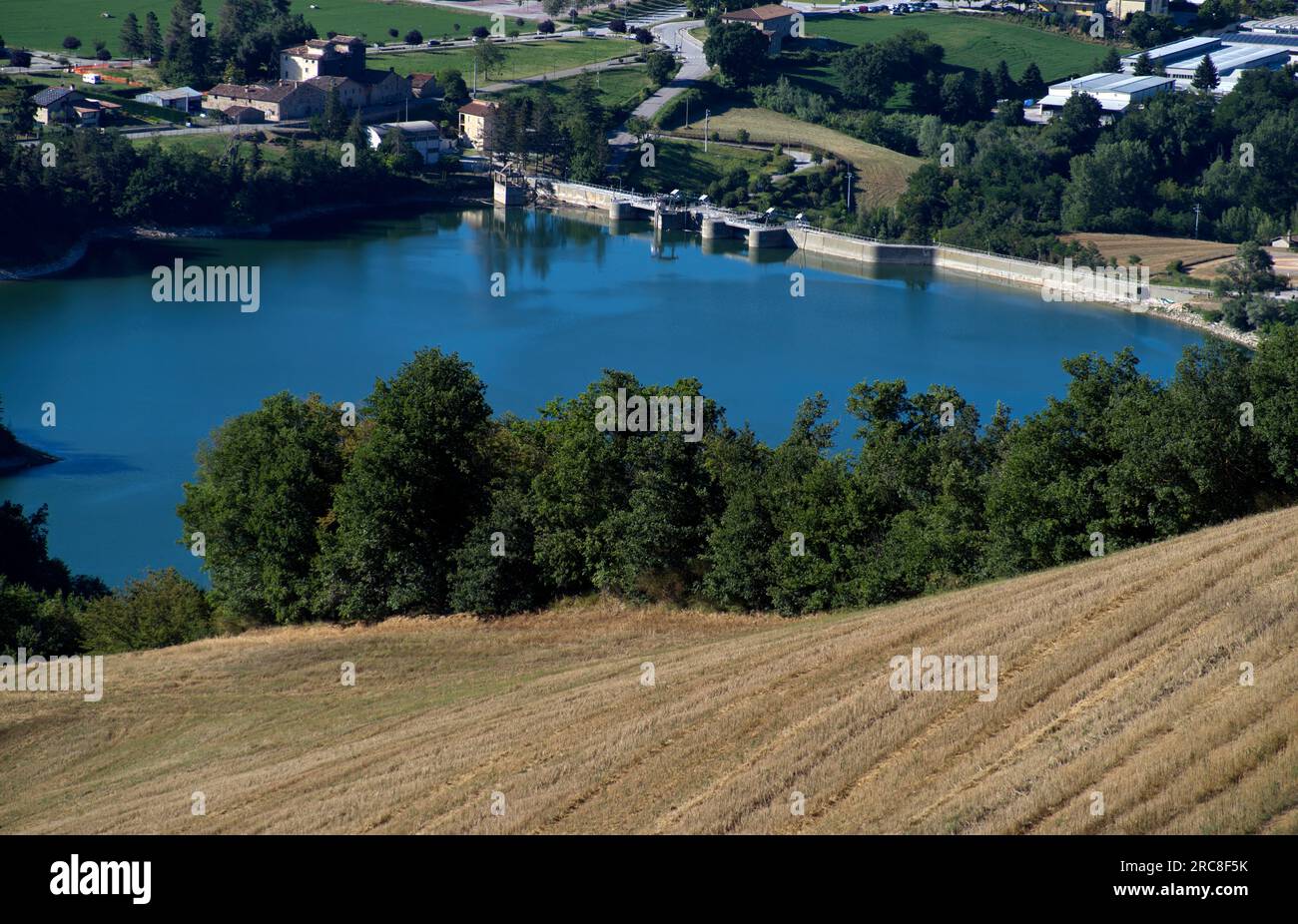 panorama del lago di Mercatale Stock Photo - Alamy