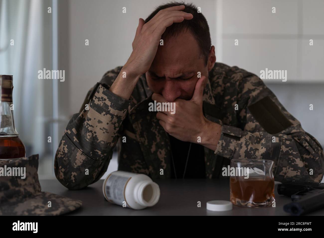 Trauma in soldiers hi-res stock photography and images - Alamy