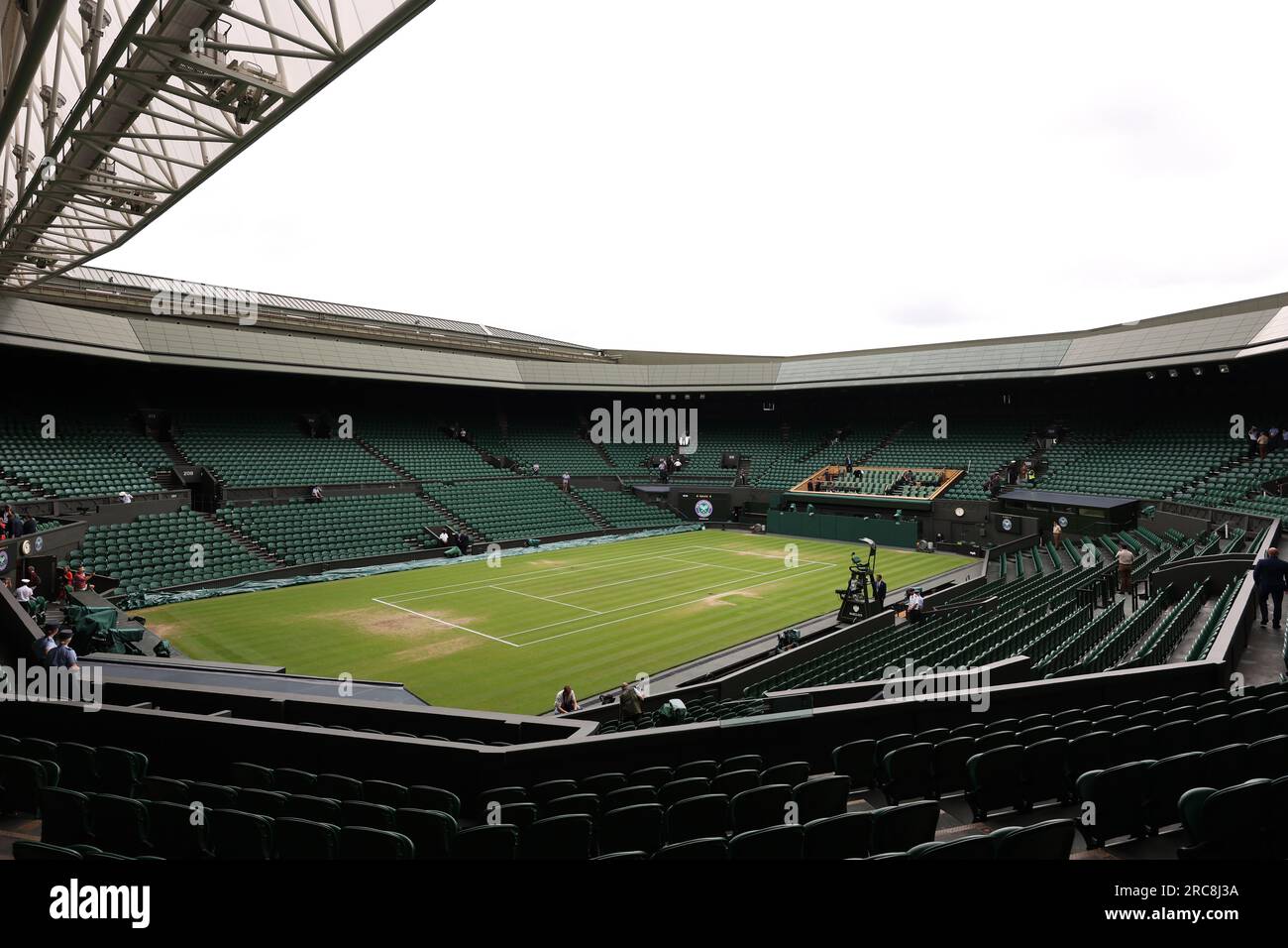 Wimbledon centre court empty hi-res stock photography and images - Alamy