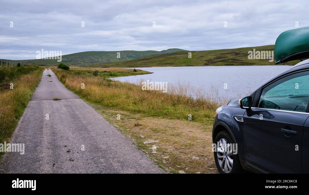 Loch Buidhe, Strath Carnaig, in Sutherland in the Highlands with car ...