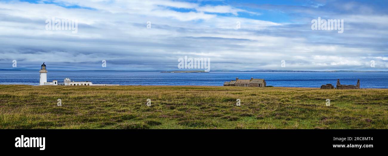 Stroma Lighthouse and the Pentland Firth Stock Photo - Alamy