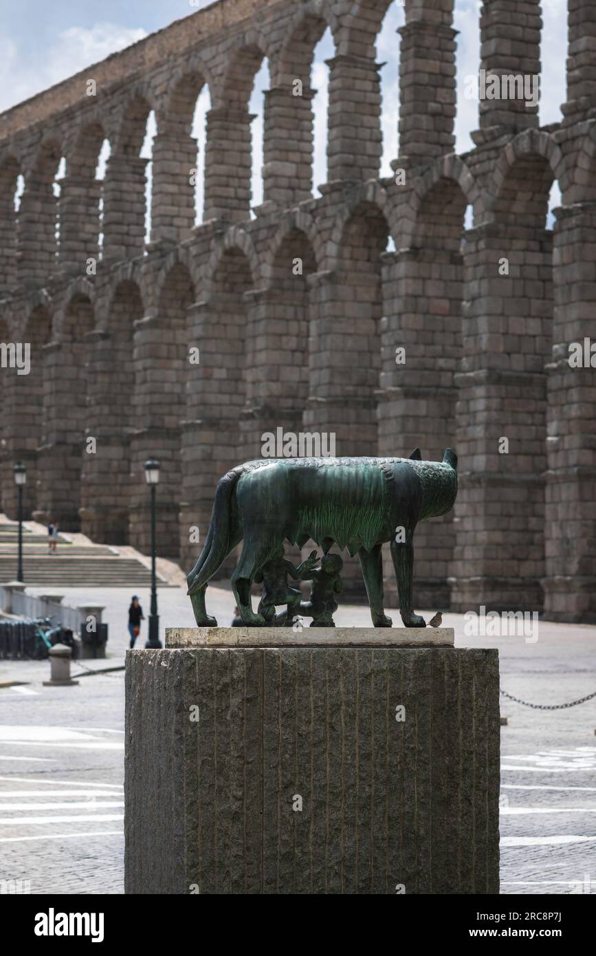 Rome statue romulus remus hi-res stock photography and images - Alamy