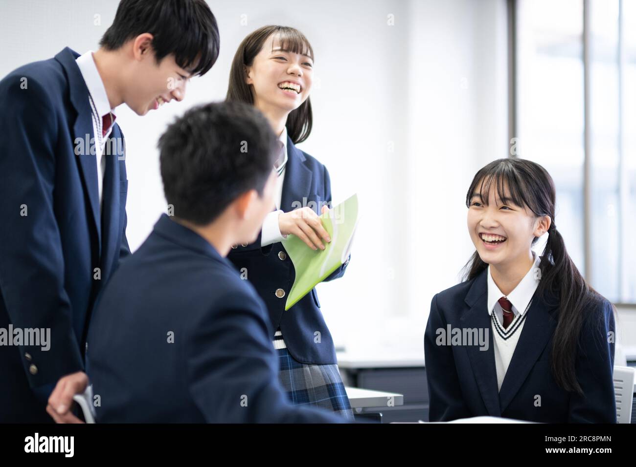 Students who spend their break time Stock Photo - Alamy