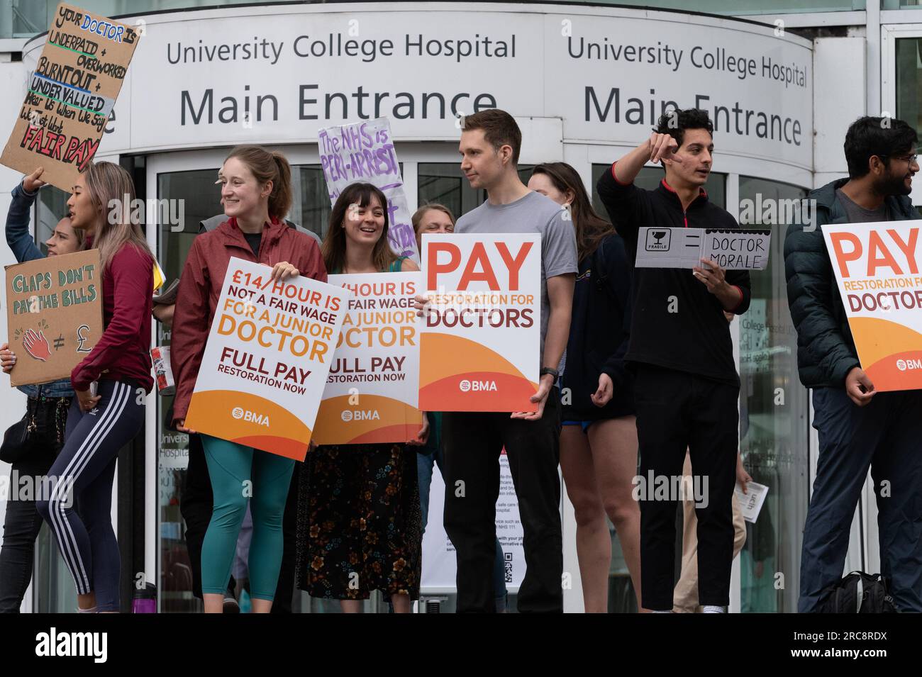Longest nhs strike hi-res stock photography and images - Alamy