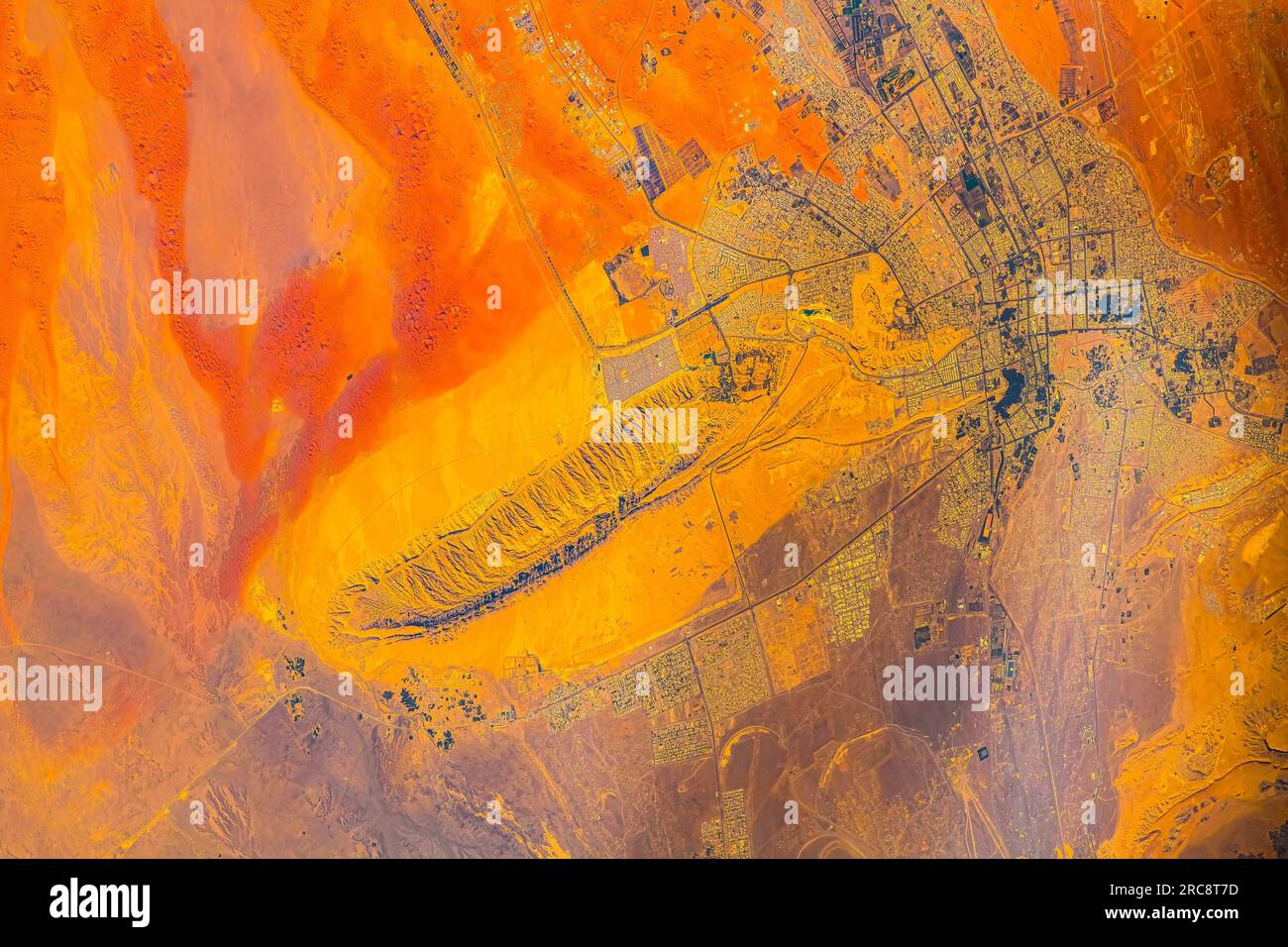 Jebel Hafeet or Mount Hafeet, a natural park with a cave system in the ...