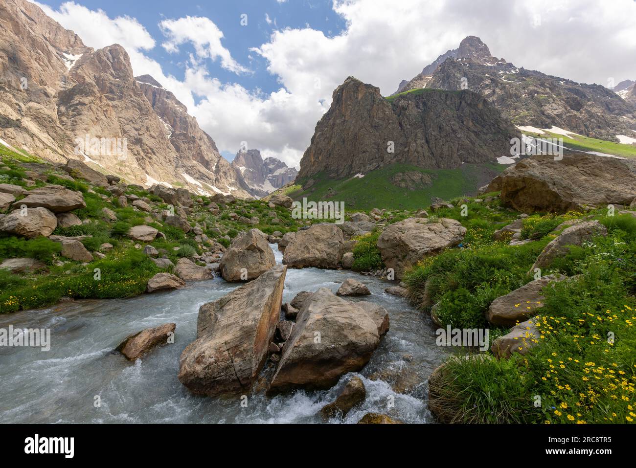 cilo mountains, hakkari, high mountains and clouds, valley of heaven ...