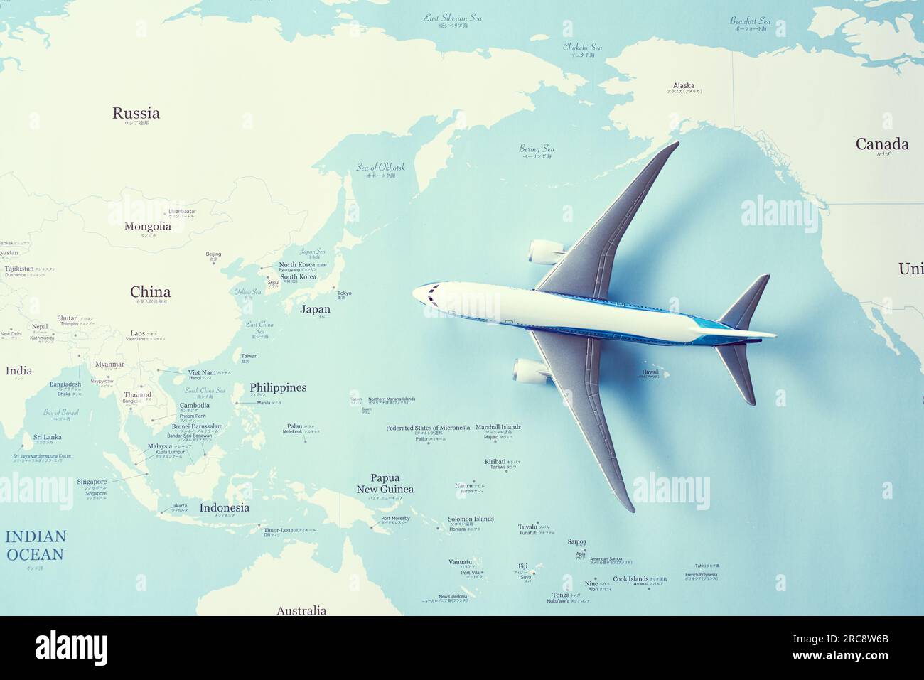 Global map location airplane hi-res stock photography and images - Alamy