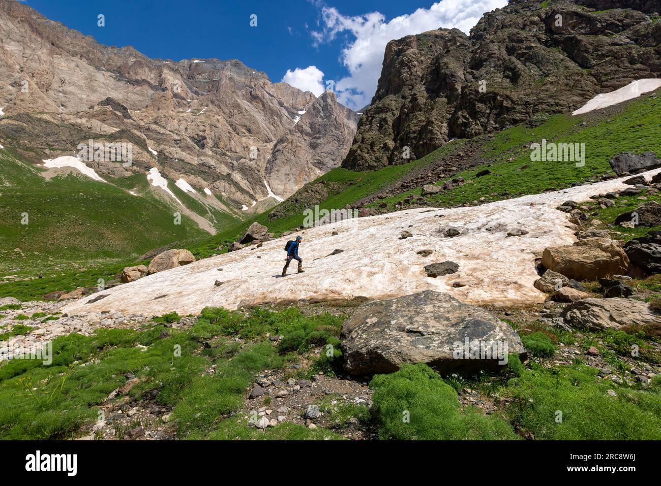 cilo mountains, hakkari, high mountains and clouds, valley of heaven ...